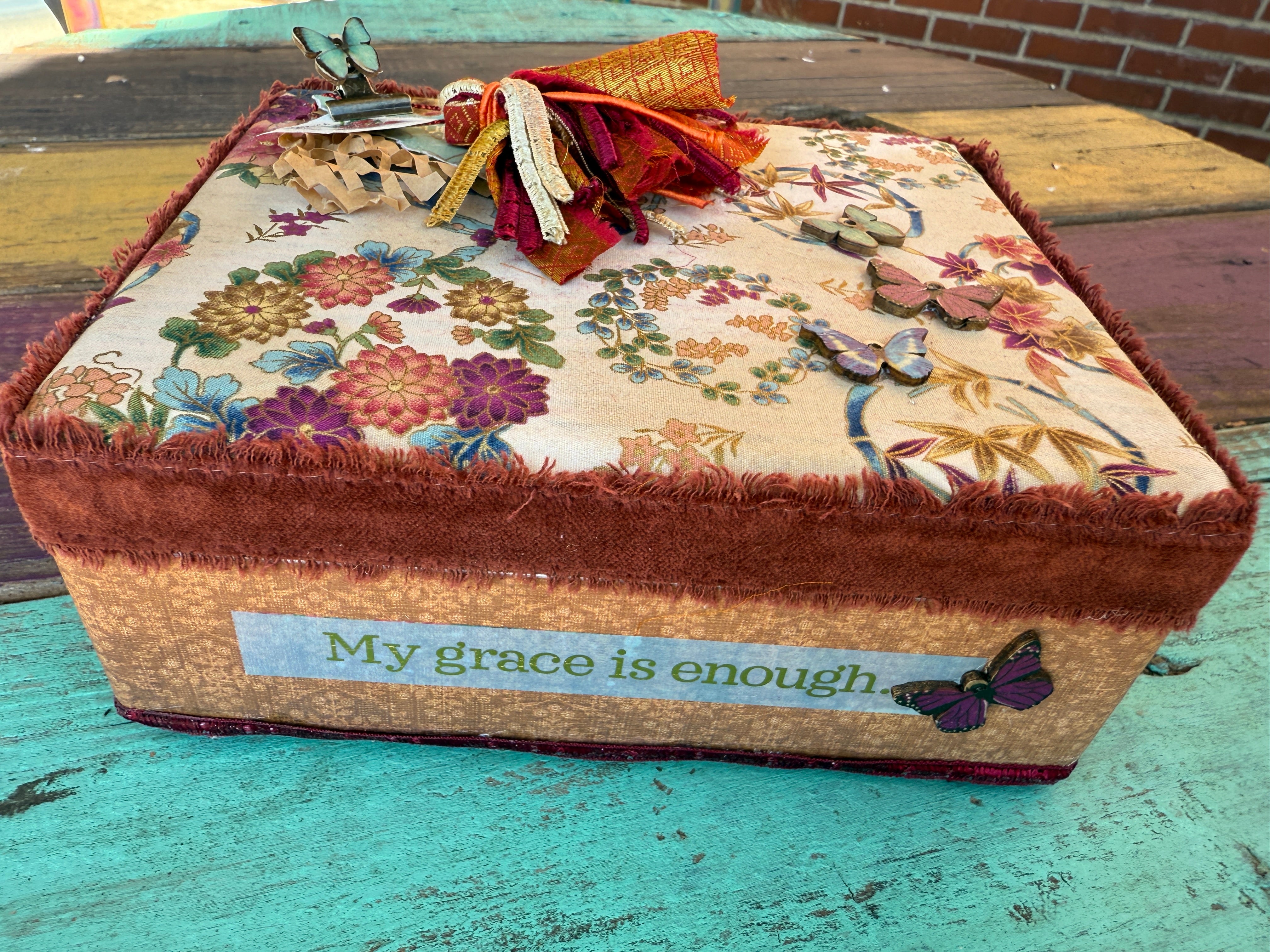 Grace & Gratitude Memory Box – Raine Gardens & Rainy Day Vintage LLC